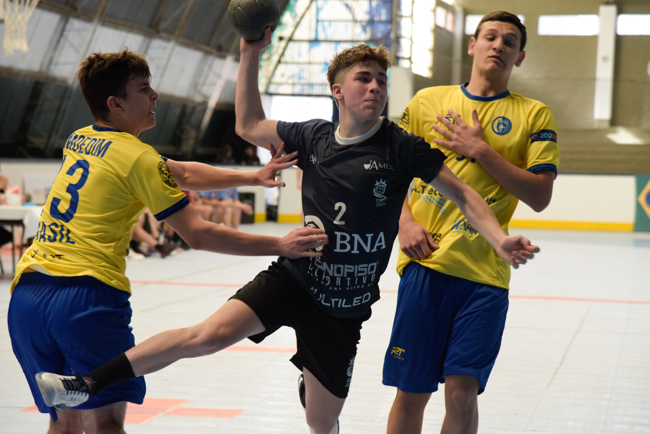 Las Selecciones Menores y Cadetes arrancaron su participación en los ...